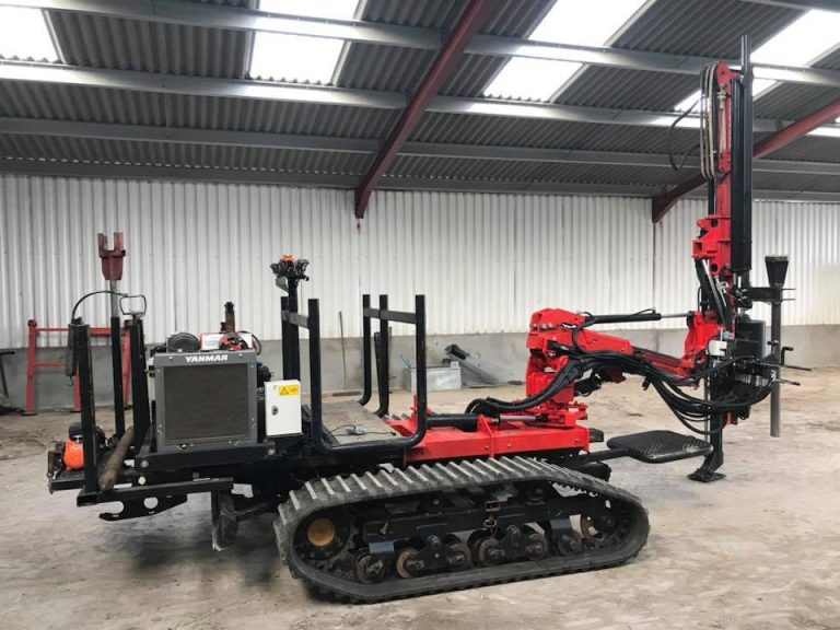 Protech Evo2 tracked self-propelled post driver’s first service ...