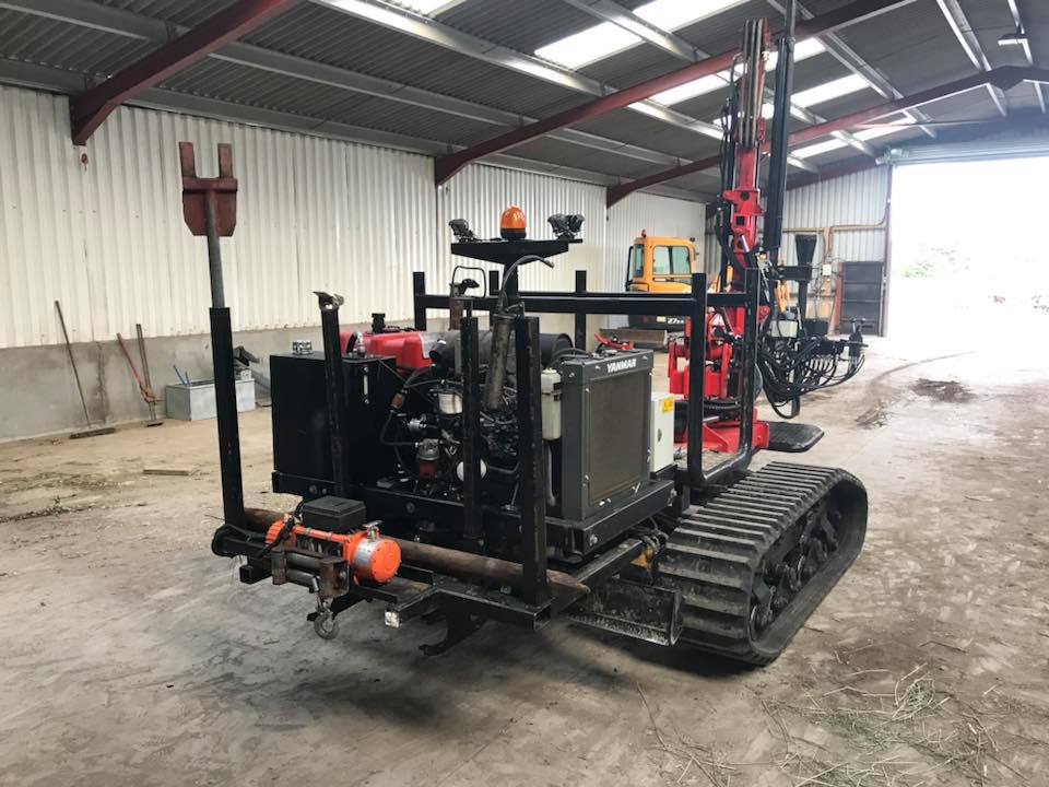 Protech Evo2 tracked self-propelled post driver’s first service ...